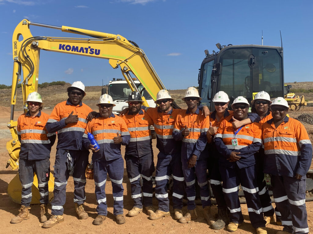 YAPA CREW AS GOOD AS GOLD » Territory Q
